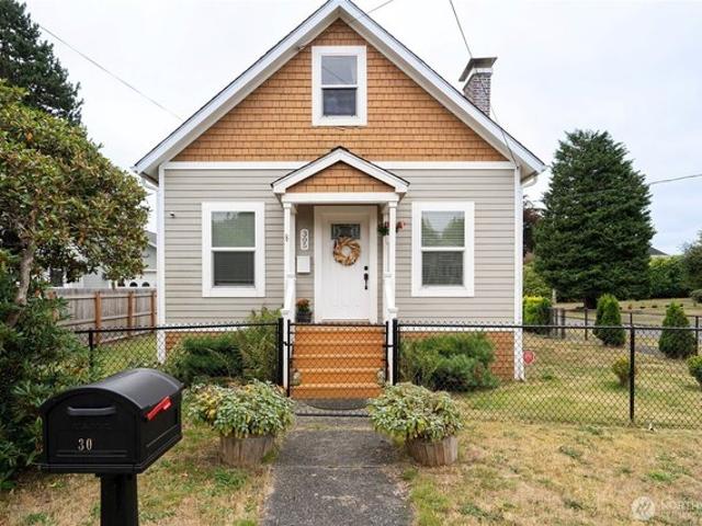 305 W 6th St, Aberdeen, WA 98520