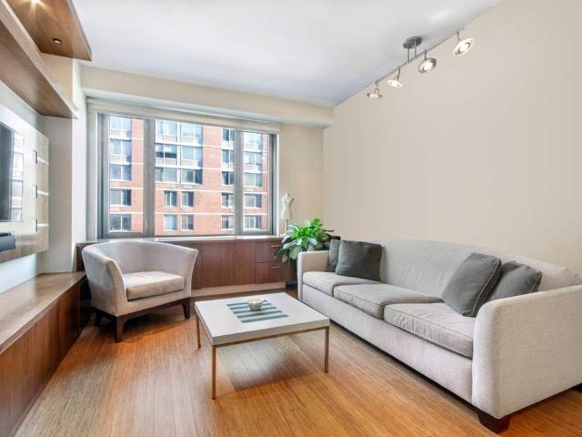 305 W 16th Street 3D