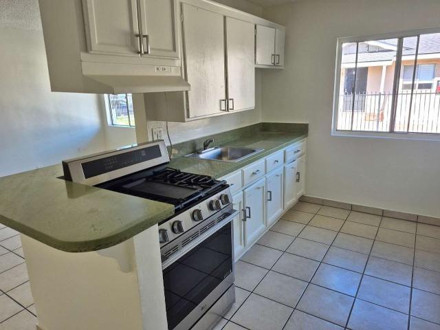 305 W Guinida 1 Bedroom Apartment for Rent at 305 W Guinida Ln, Anaheim, CA 92805