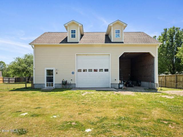 305 W Howard Drive