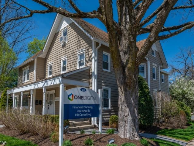 305 W Main St