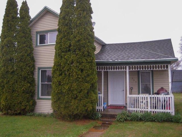 305 W Oak St, Boscobel, WI 53805
