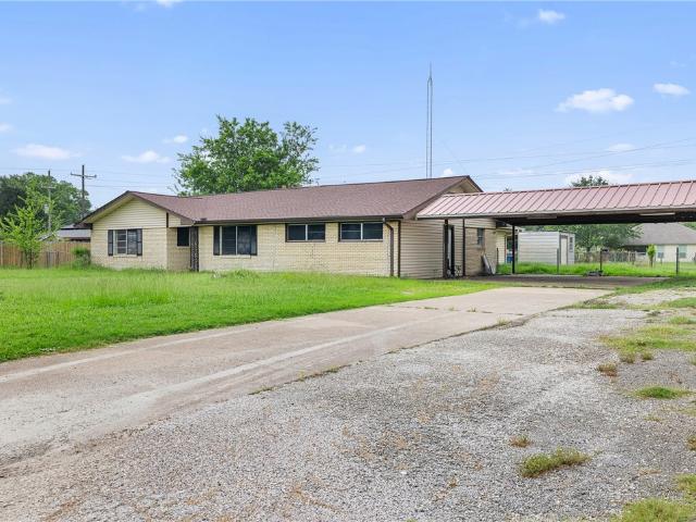 305 W School Street