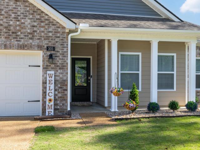 305 walker meadows ln