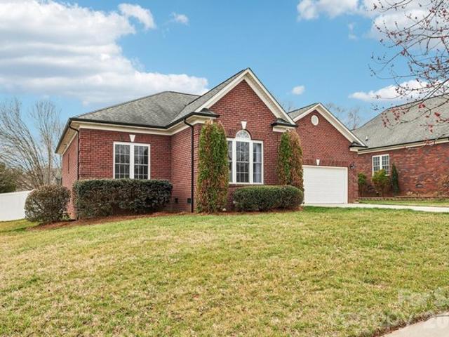 305 Wendover Dr, Locust, NC 28097