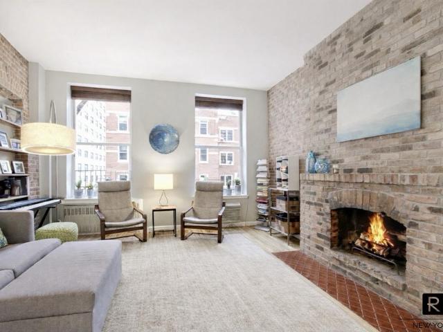 305 West 55th Street, New York, NY