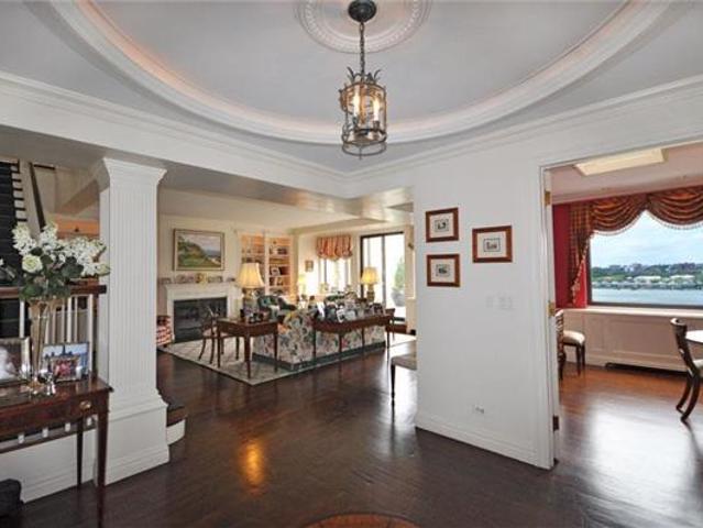 305 West 72nd Street, New York, NY