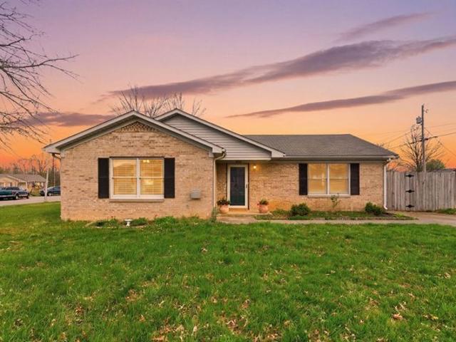 305 Williamsburg Dr, Nicholasville, KY 40356