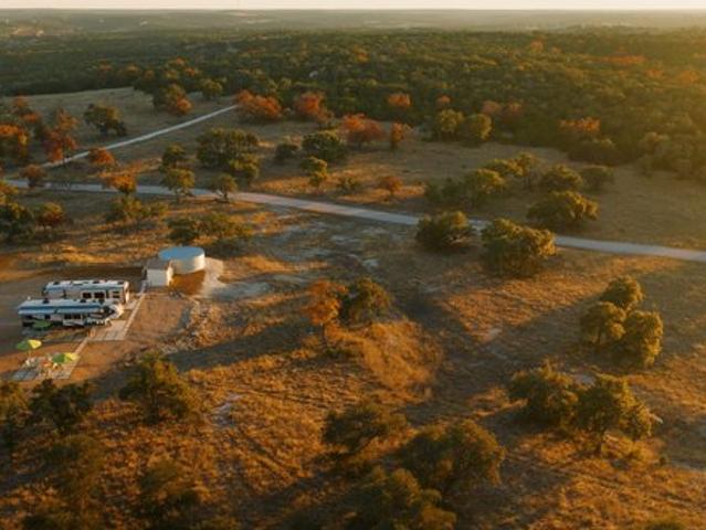 305 Wilson Ranch Rd W, Hunt, TX 78024