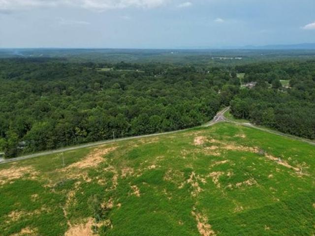 305 Thomas Springs Rd, Crossville, TN 38572