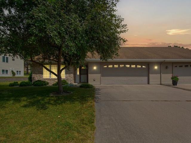 305 Tischler Ave SE, Faribault, MN 55021