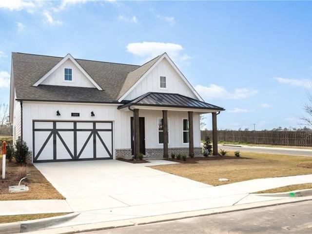 305 Tundra Swann Ln, Auburn, AL 36832