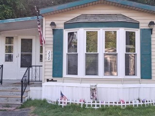 305 Turnpike St Trlr 230, Easton, MA 02375