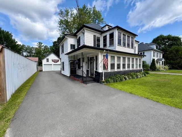 305 Union St, Newport City, VT 05855
