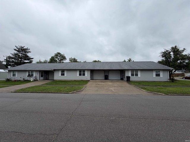 305A SE Street, Linton, IN 47441