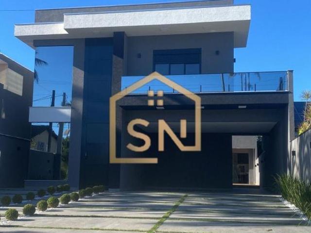 305S Sobrado de alto padrão com piscina no Condomínio Atami Norte