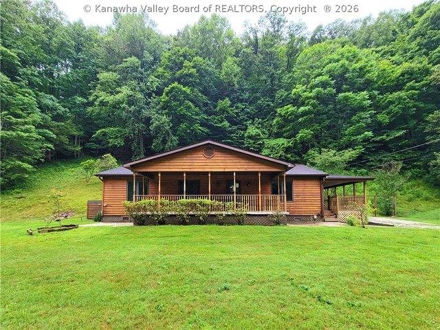 3064 Middle Fork Dr, Charleston, WV 25314
