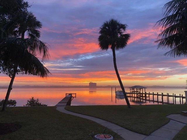 3064 S Peninsula Dr, Daytona Beach Shores, FL 32118