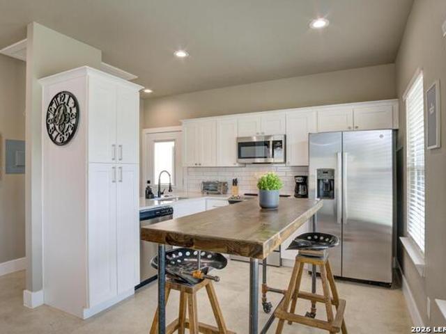 30652 Oakview Rd, Unit 4