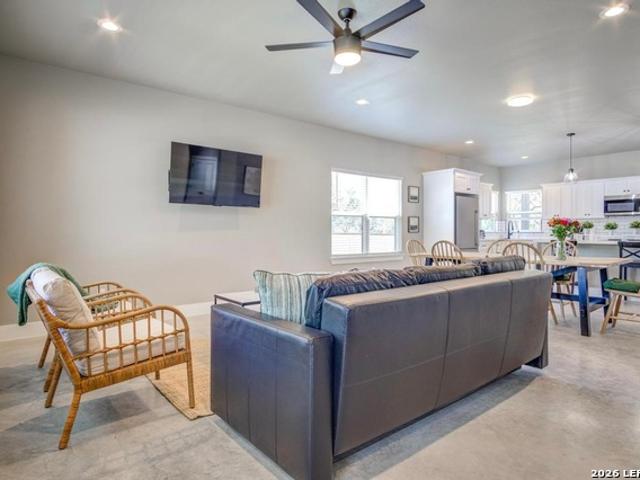 30652 Oakview Rd, Unit 6
