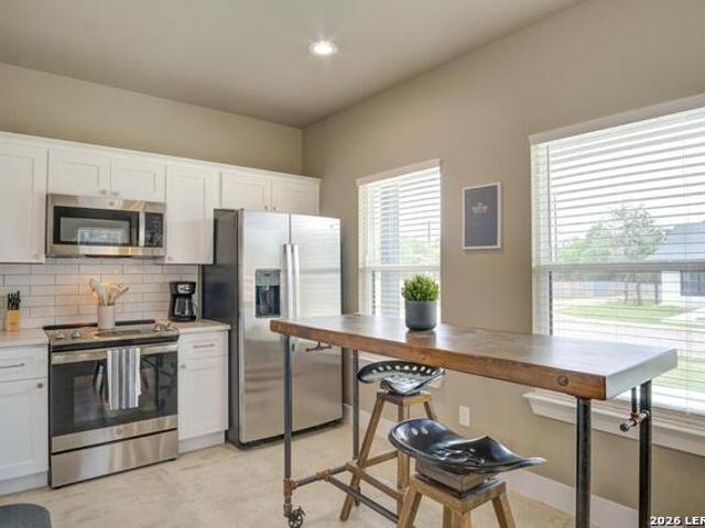 30652 Oakview, Unit 3