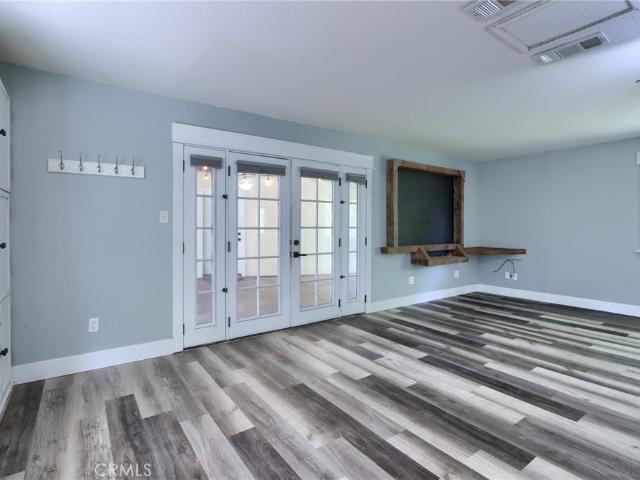 30658 Holiday