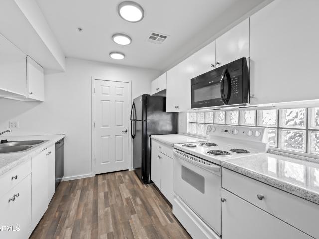 3065 N 67th Avenue # Apt 216