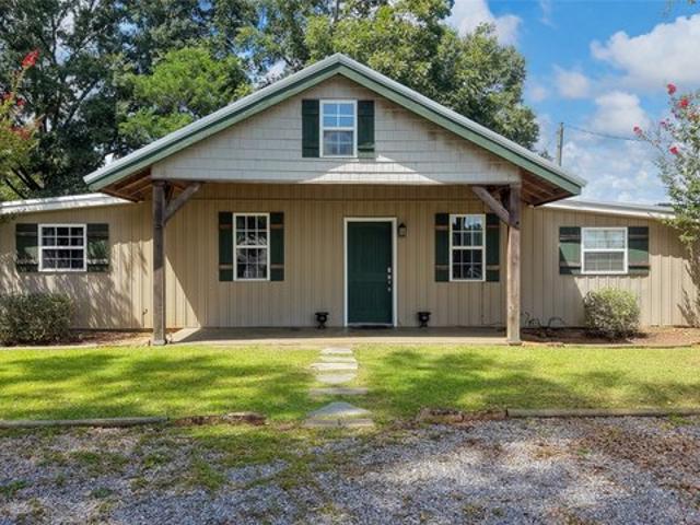 3065 Claud Fleahop Rd, Tallassee, AL 36078