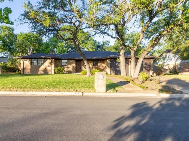 3065 Summit Dr, Belton, TX 76513