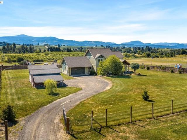 3066 Thomsen Rd, Hood River, OR 97031