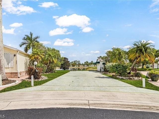 3066 Waterview Pt, Naples, FL 34120