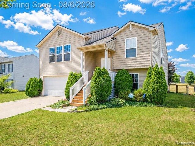 3067 Elk Creek Dr, Clayton Township, MI 48473