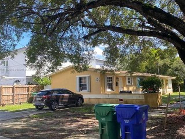 3067 Hibiscus St, Miami, FL 33133