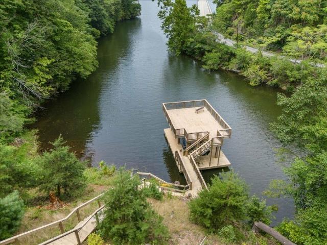 3067 Julia Simpkins Rd, Hiwassee, VA