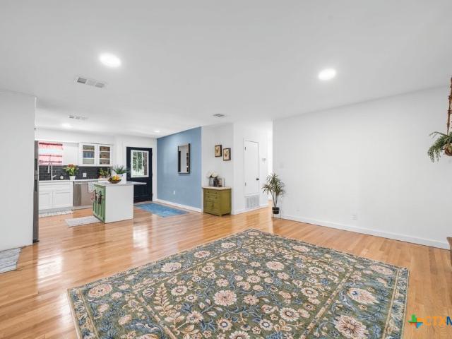 3067 Lakeview Drive