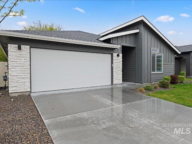 3067 S Green Forest Way