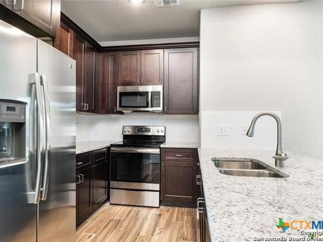 3067 View Ridge 3