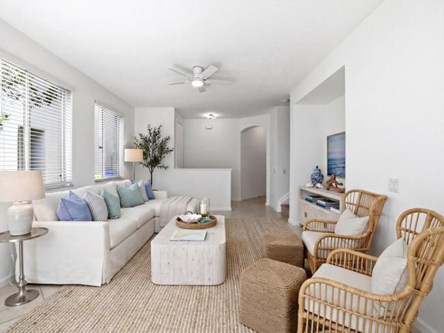 3068 Laurel Ridge Cir, Riviera Beach, FL 33404