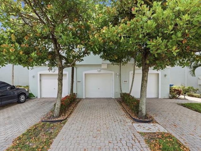3068 Laurel Ridge Cir, Riviera Beach, FL 33404