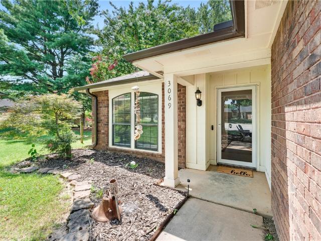 3069 N John Wayne Drive
