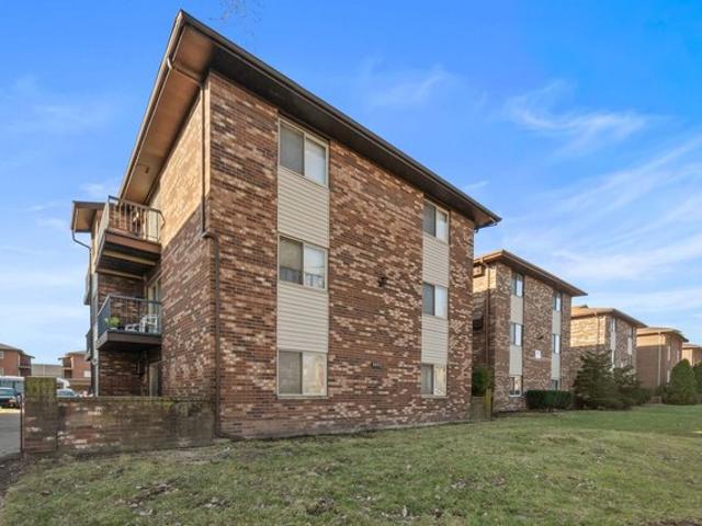 3069 Bernice Rd, Lansing, IL 60438