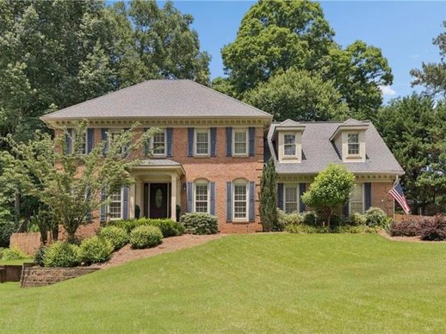 3069 Four Oaks Dr, Dunwoody, GA 30360
