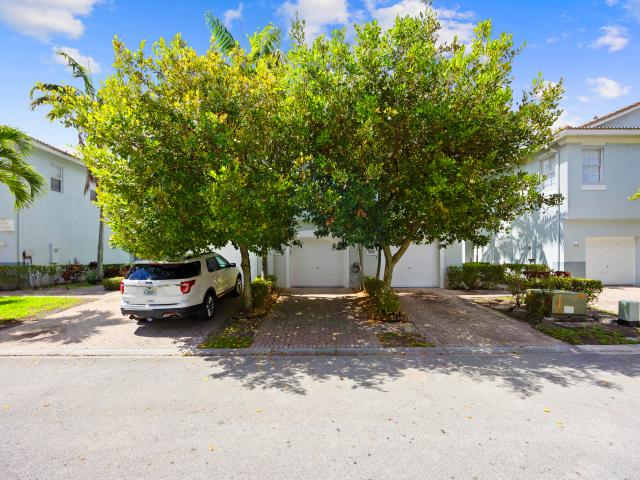 3069 Laurel Ridge Cir, Riviera Beach, FL 33404 | MLS #R11169