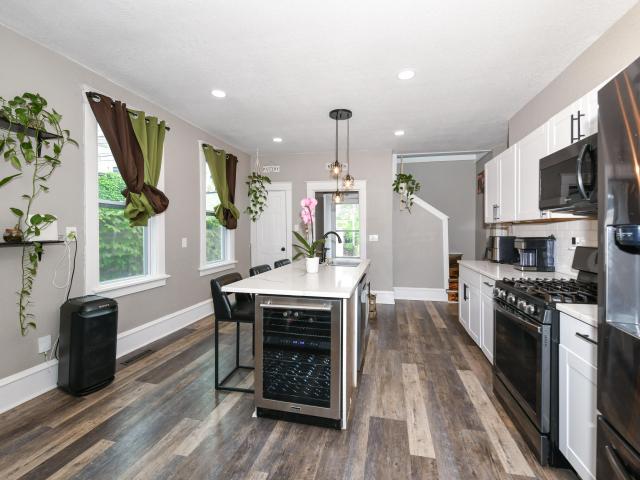 3069 S 9th Pl