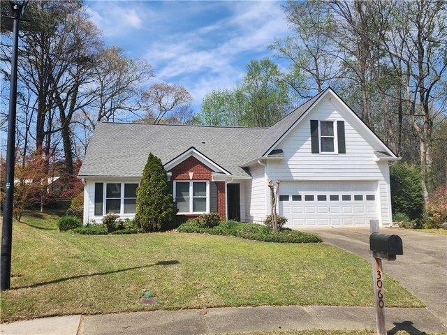 3060 Camelot Woods Dr, Lawrenceville, GA 30044
