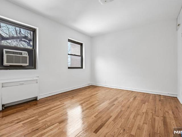 3060 Edwin Avenue # 4C