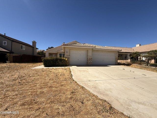 3060 Tourmaline Ln, Palmdale, CA 93550