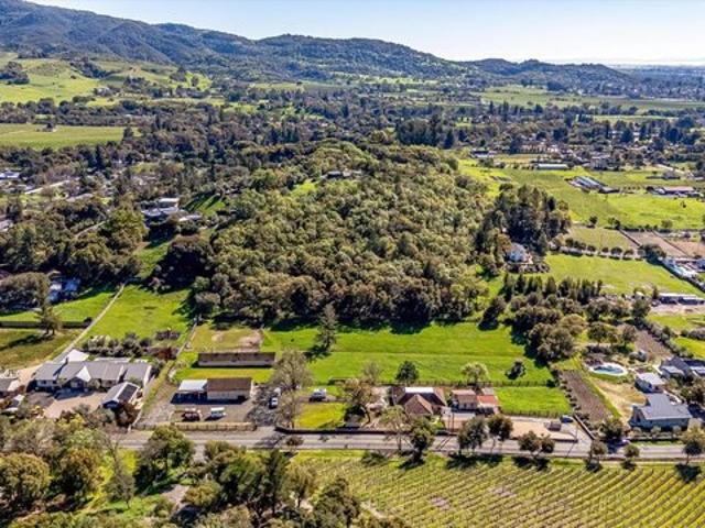 3061 North Ave, Napa, CA 94558
