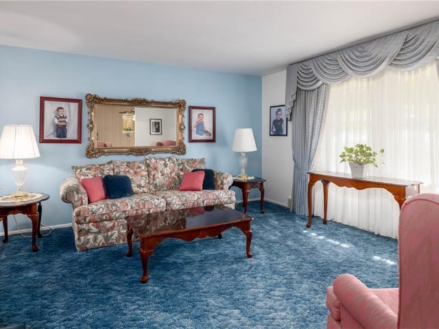 3061 Dividend Dr
