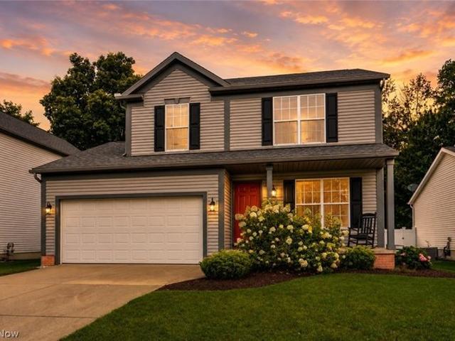 3061 Dover Dr, Akron, OH 44312